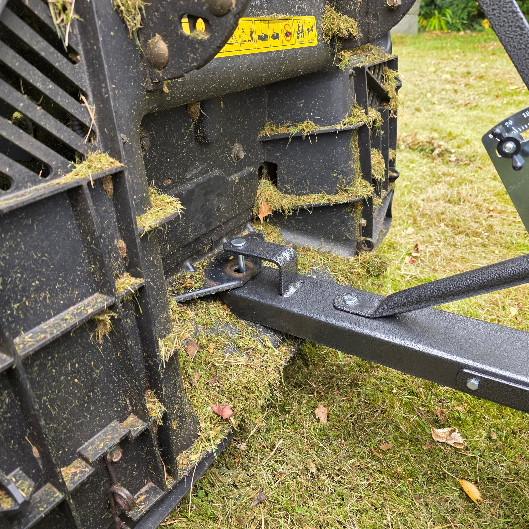 Heavy-Duty Tow Behind Drop Spreader for Fertilizer, Seed & Lawn Care ...